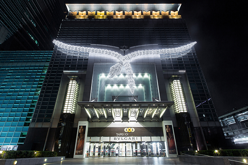 Bulgari lights up for Xmas with Serpentis and Divas