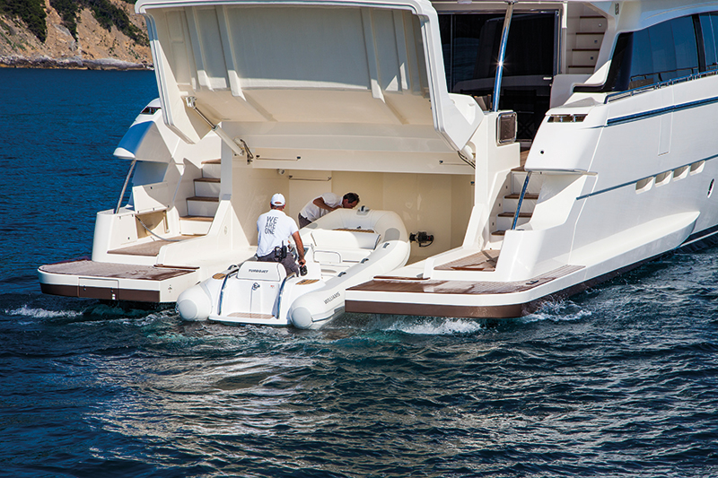 Flying Flagship: Ferretti Yachts 960
