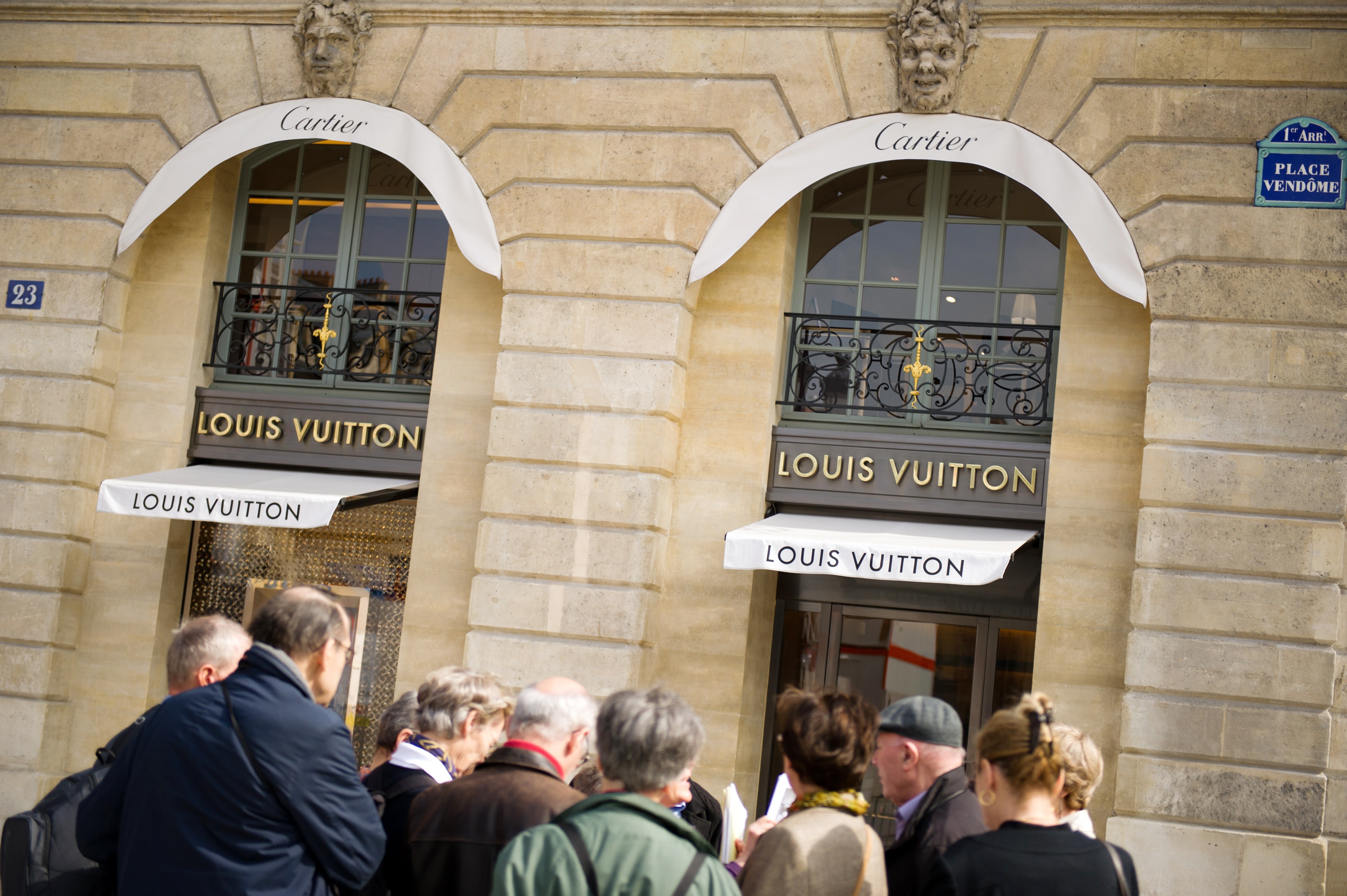 Paris Luxury Stores to Open Sunday