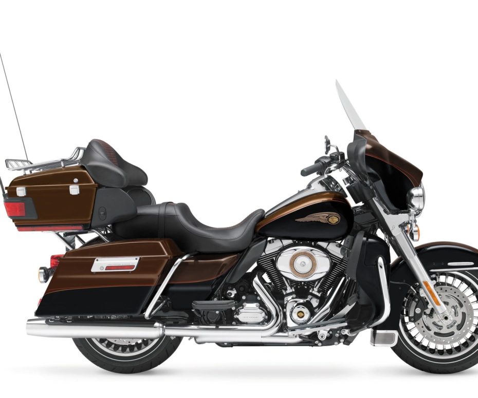 Eduardo Kobra Creates Neil Armstrong Mural