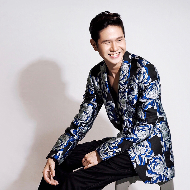 SINGAPORE RENDEZVOUS Interview: Matthew Gideon, DEBONEIRE