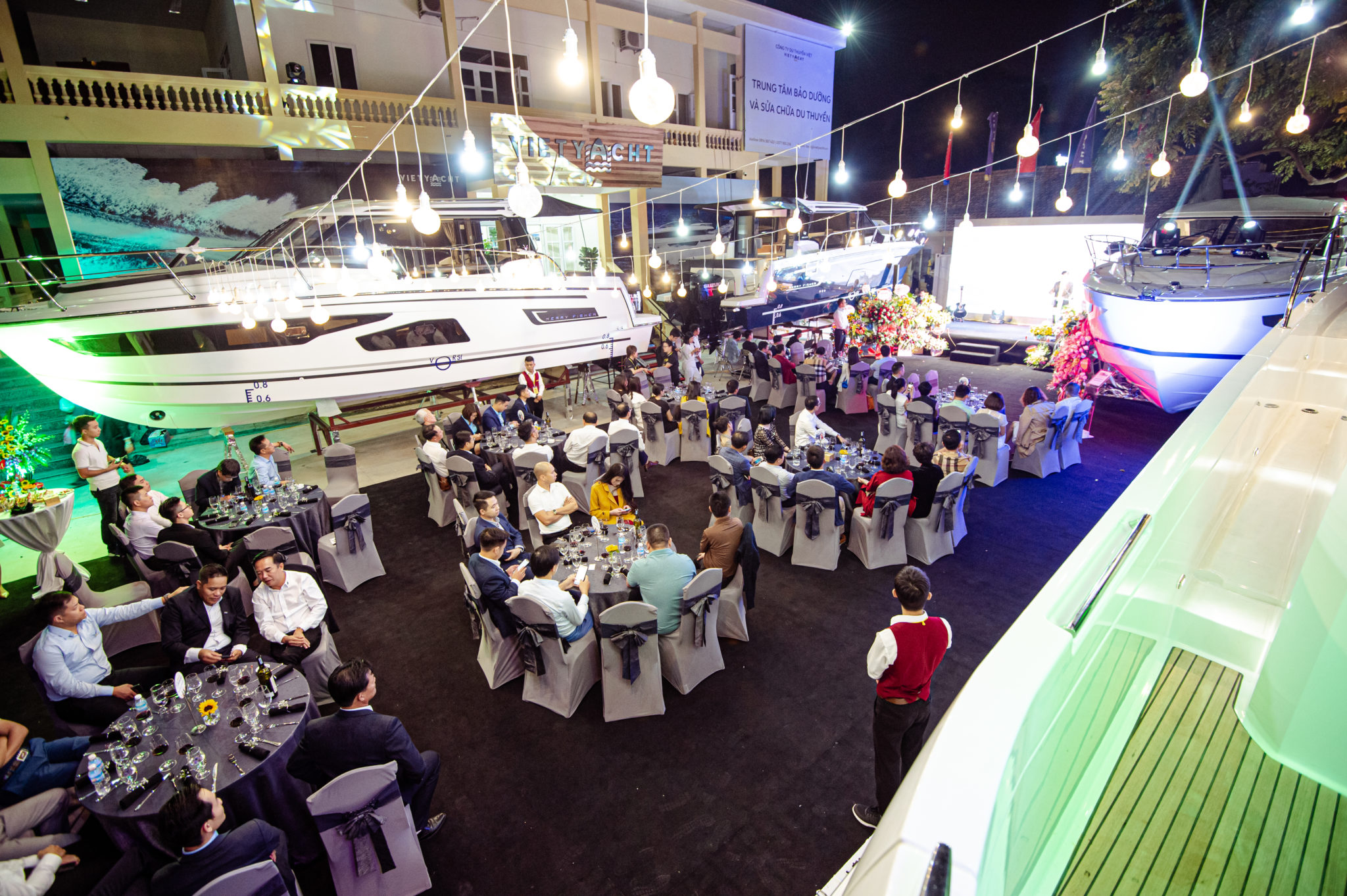 Vietyacht Displays Jeanneau Motor Boats in Spectacular New Showroom ...