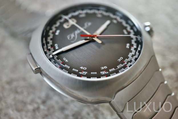 Moser Streamliner Flyback Chronograph, the brand's first luxury sports ...