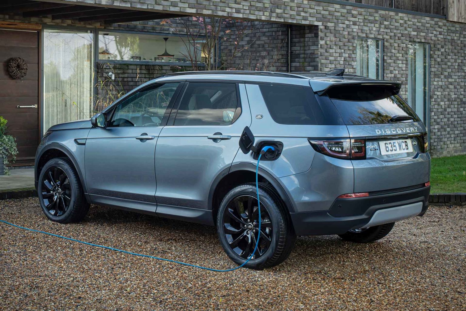 JLR North America Debuts All-New Land Rover Plug-in Hybrid SUVs