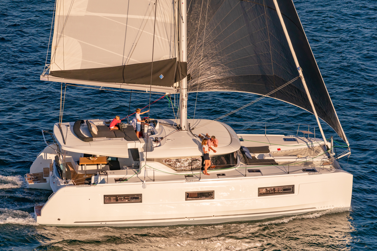 Simpson Marine Offers Wide Range of New Yachts for Exploring Asia - LUXUO