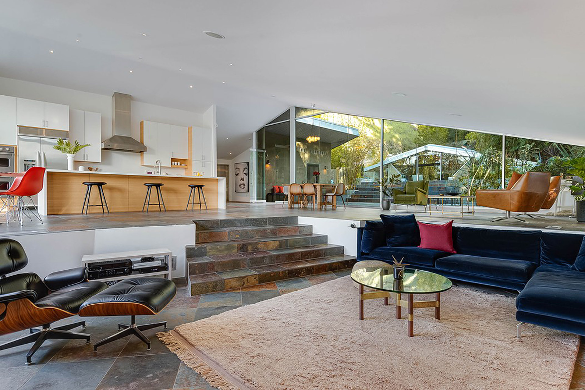 The Illustrious Tarzana Triangle House By Harry Gesner May Fetch Up To ...