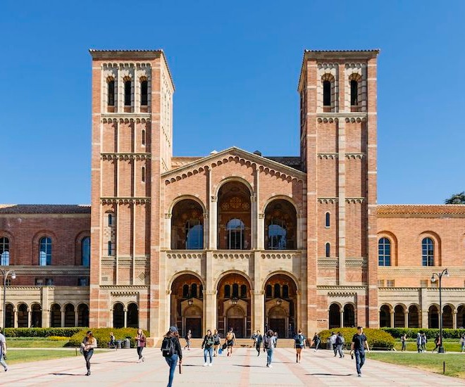 Top 10 Most Luxurious Colleges in The World