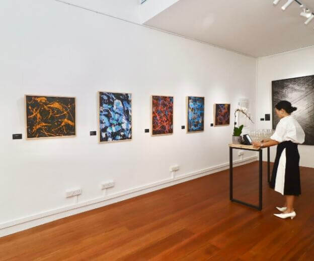 Olal’Art Presents “Black / White Quotes” An Introspective Exhibition