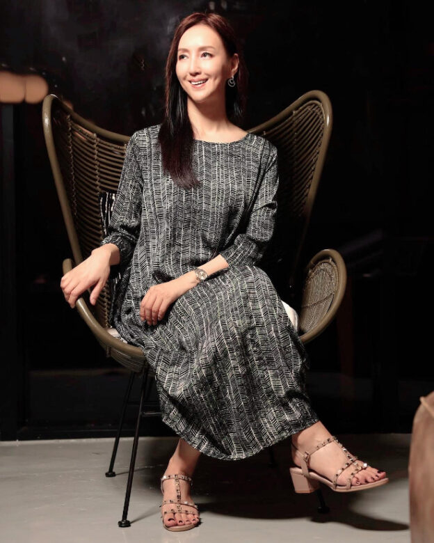 Grace Zhou: The PR Maven Behind The Success of Raffles Public Relations - LUXUO