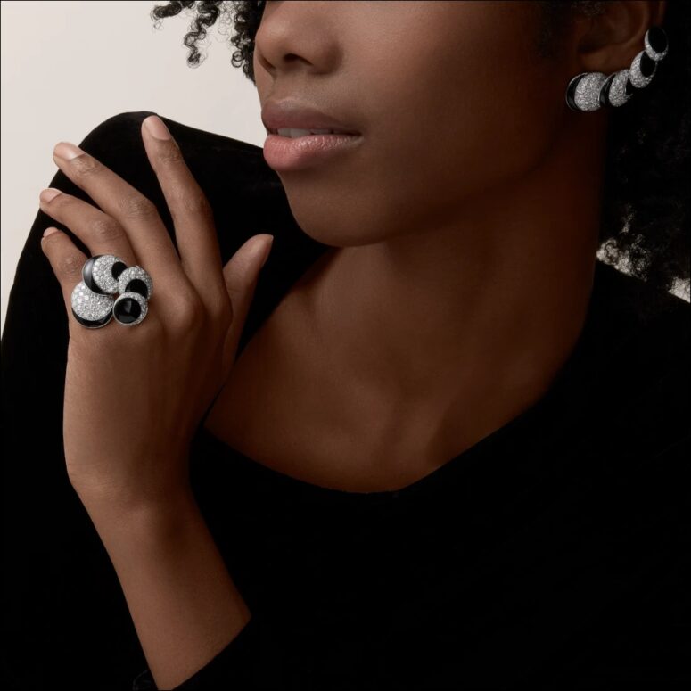 Cartier Libre Polymorph: A Lesson in Transformation and Fluidity - LUXUO