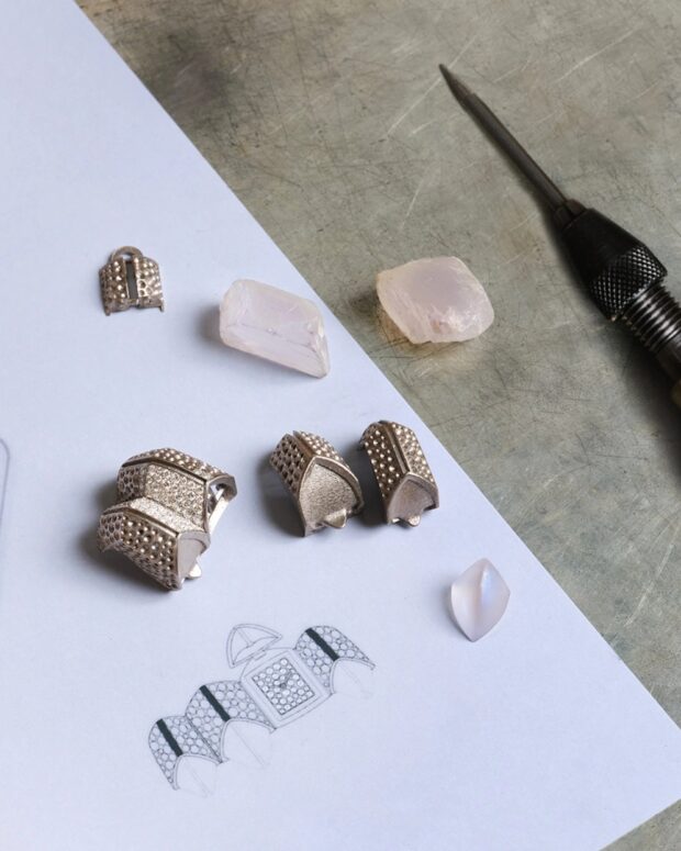 Cartier Libre Polymorph: A Lesson in Transformation and Fluidity - LUXUO