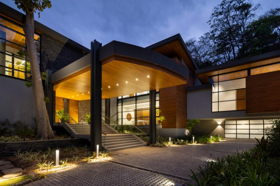 Modern Costa Rican Architecture: Visionary Insights from Roderick ...