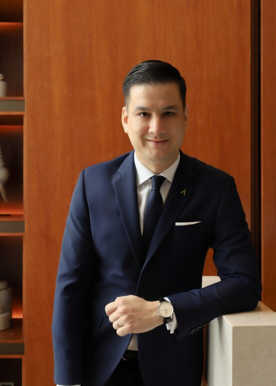 Mr. Tim Sainsbury, General Manager of the Conrad Bangkok on Shaping ...