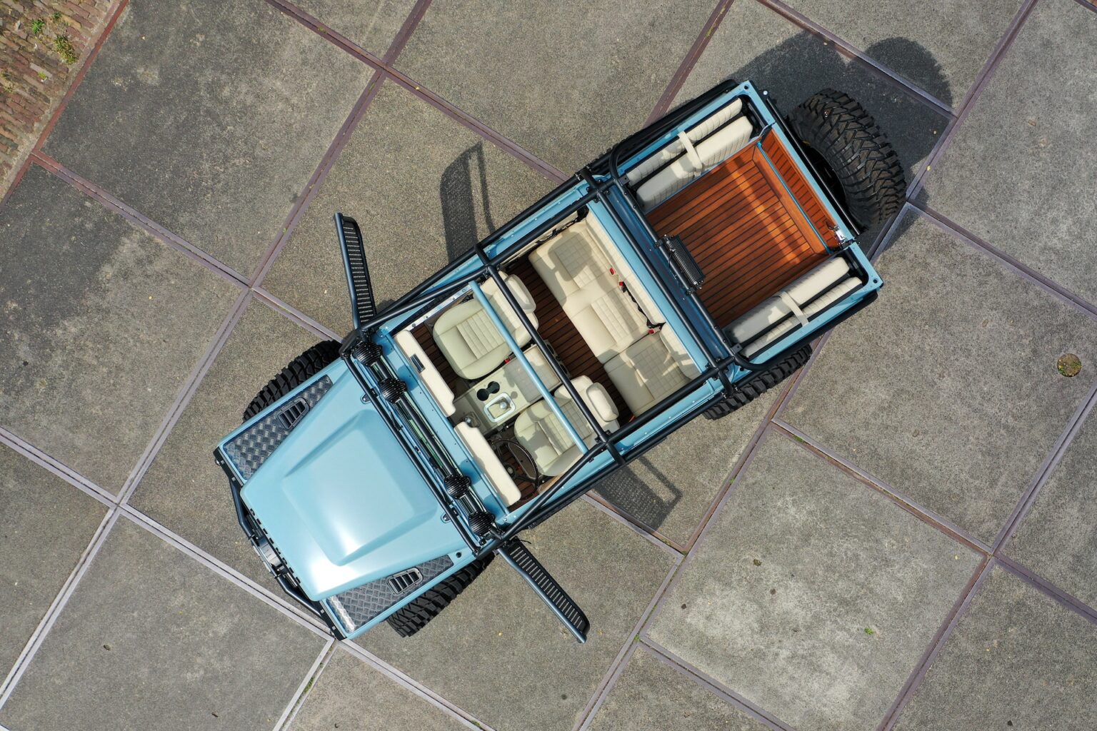 The Art of Bespoke: How The Landrovers Turn the Defender into a Luxury ...