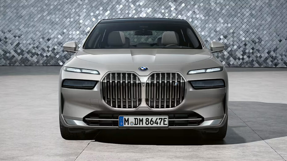 8 Purely Electric Luxury Vehicles of 2025 - LUXUO